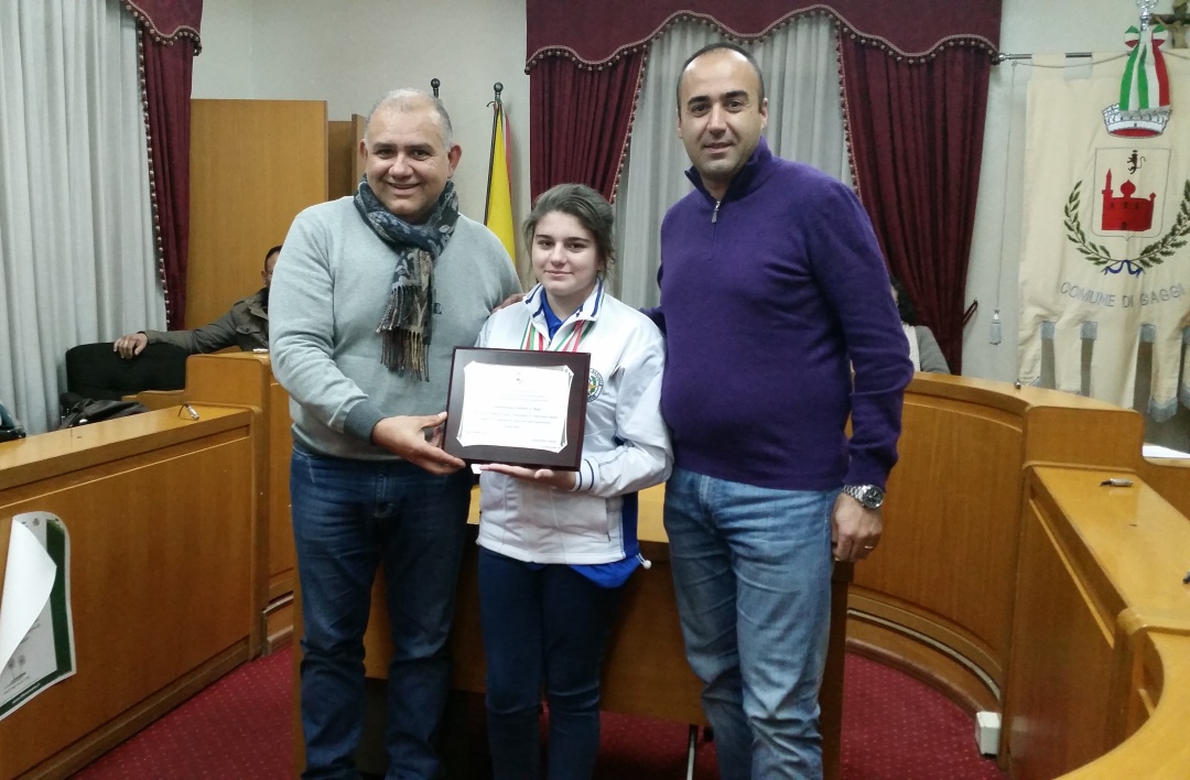 Gaggi. Rosanna Maria Bernadette Longi (12 anni) premiata dal sindaco ...