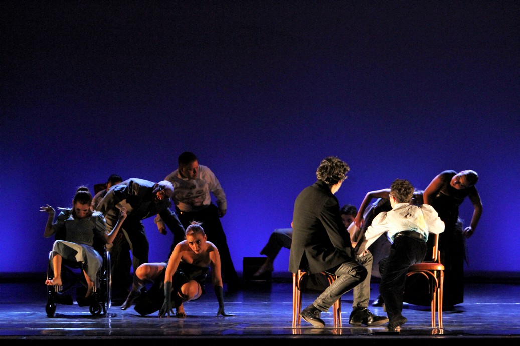 Teatro Di Standing Ovation Mohican: Standing Ovation Al Teatro