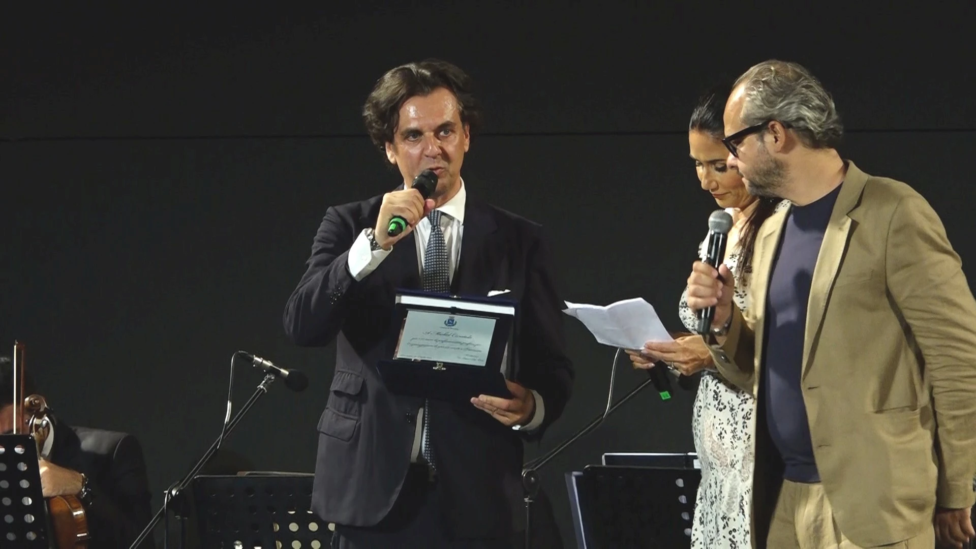 Il grande cinema emoziona Taormina: concluso tra gli applausi il ...