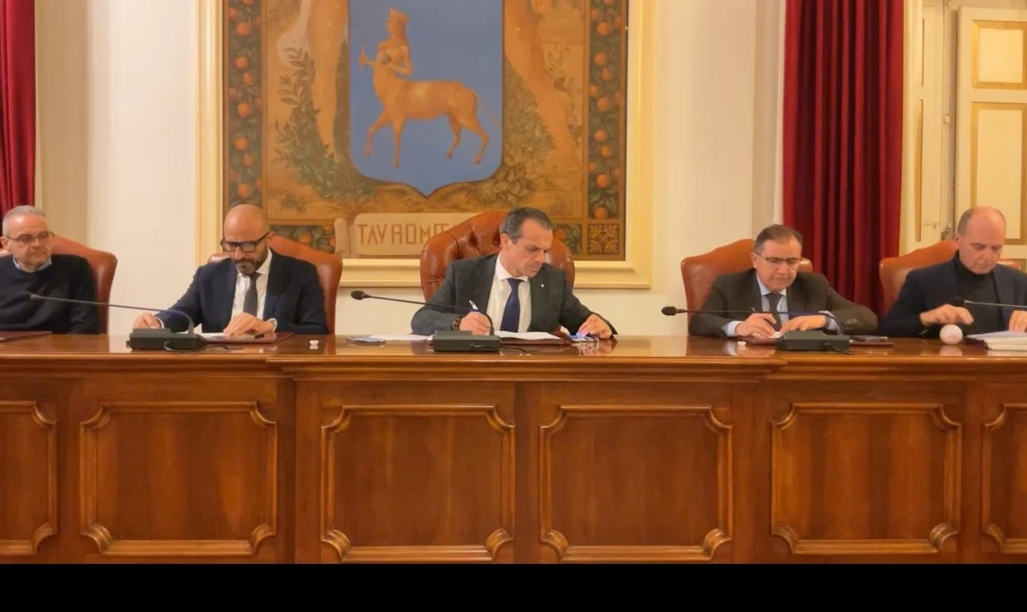 Taormina. Il sindaco: "Chiusura immediata di via Garipoli per circa 100 ...